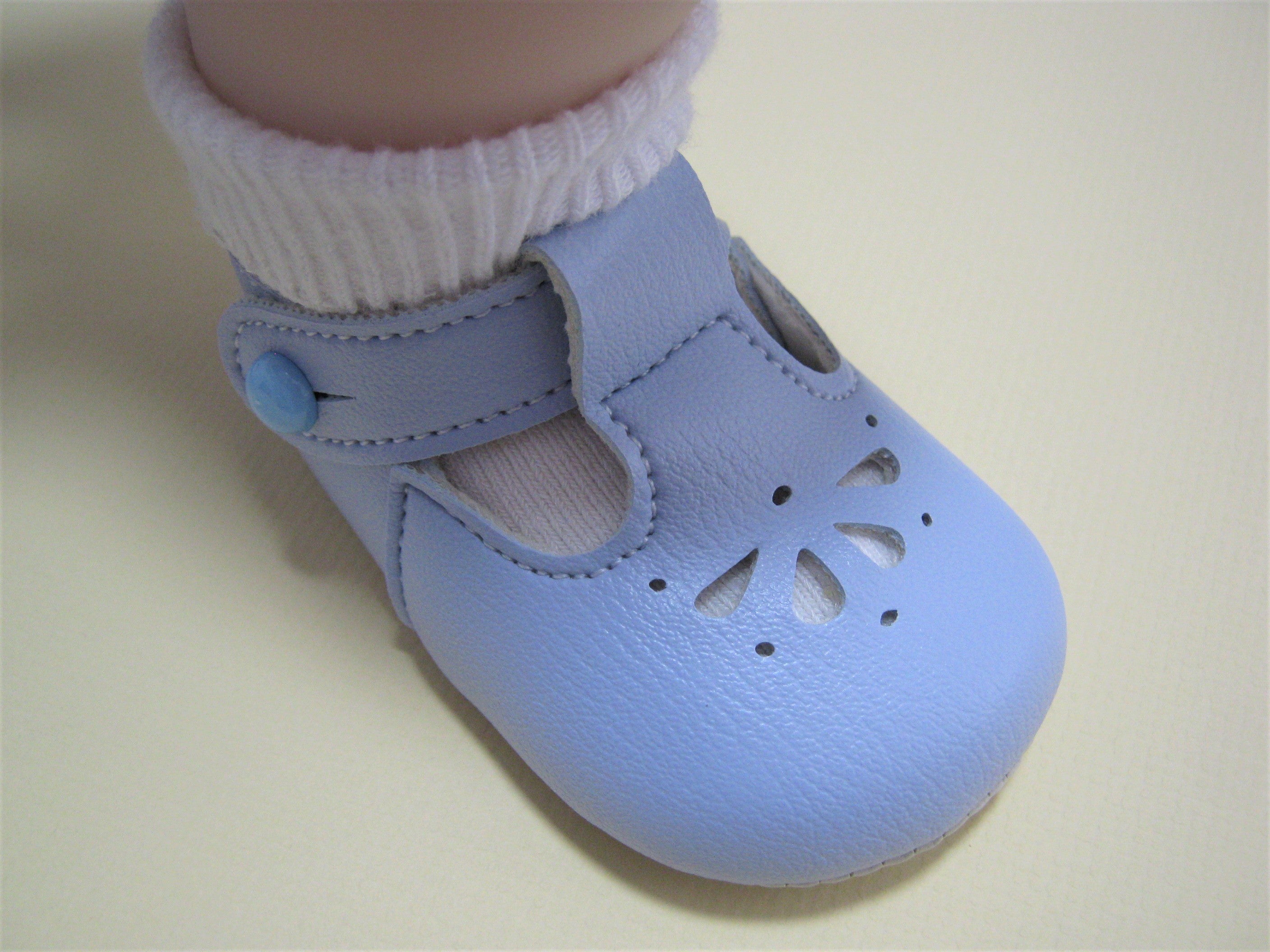 Shoes / Socks – Anne Made Reborn Supplies